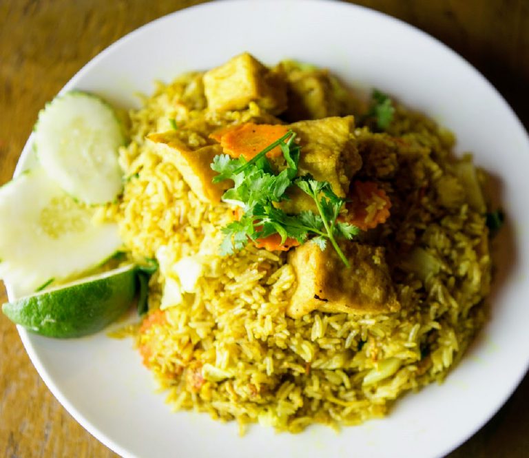 Vegan Thai Yellow Curry Fried Rice | Natural Veggie Recipes